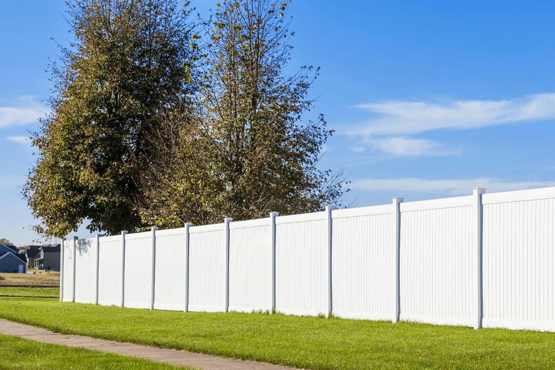 Vinyl Fence Installation in Lawrence, KS | Legendary Fence Company